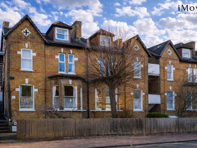 Malcolm Close, Oakfield Road, London SE20, 2 bed flat to rent, £1,700 pcm | PrimeLocation