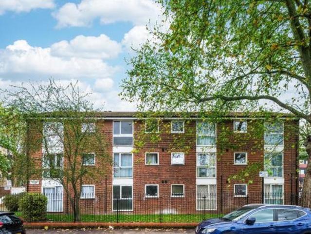 Malcolm Court, Romford Road, 2 Bedroom Flat