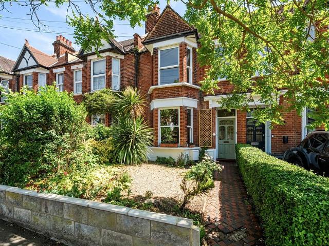 Malden Hill Gardens, New Malden KT3, 2 bed flat to rent, £1,995 pcm | PrimeLocation