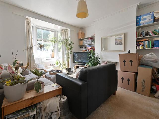 Malden Road WD17 4EN, Watford, WD17 3 bed semi detached house to rent £1,950 pcm £450 pw