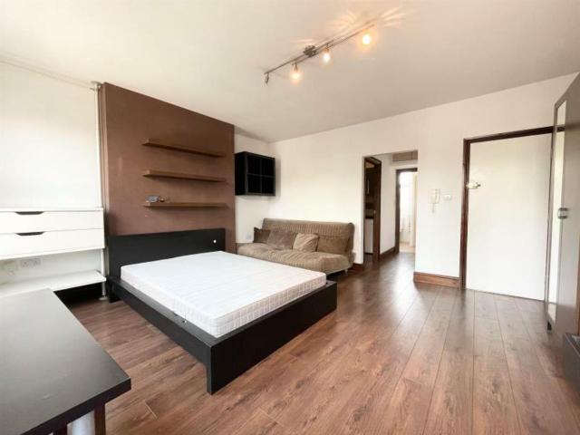 Malden Road NW5, Studio to rent, £1,800 pcm | PrimeLocation