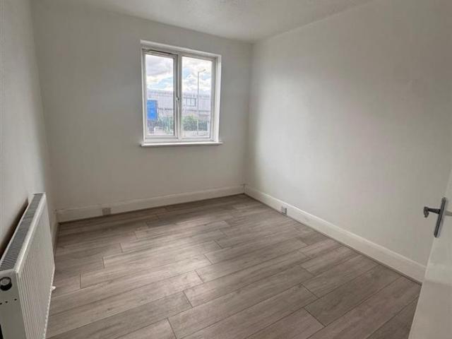 Malden Way, New Malden KT3, 2 bed property to rent, £2,200 pcm | PrimeLocation