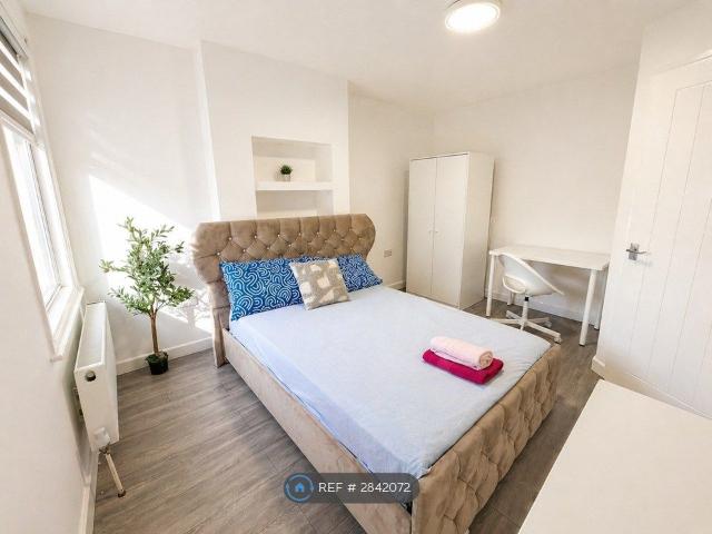 Maldeville Road, London EN3, Room to rent, £1,100 pcm | PrimeLocation