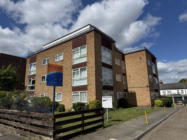 Maldon Road, Wallington SM6, 2 bed flat to rent, £1,850 pcm | PrimeLocation