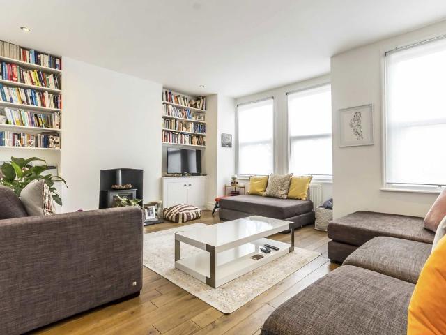 Maldon Road, Acton W3, 4 bed flat to rent, £3,900 pcm | PrimeLocation