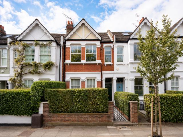 Maldon Road, London, W3 6SZ 1 bed flat to rent £1,700 pcm £392 pw