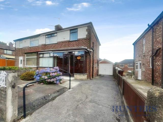 Maldwyn Avenue, Manchester 3 bed house to rent £1,195 pcm £276 pw