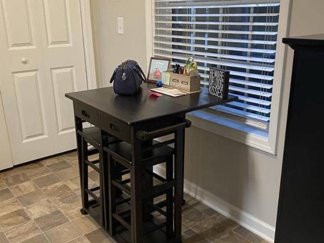 Male Only Roommate wanted!