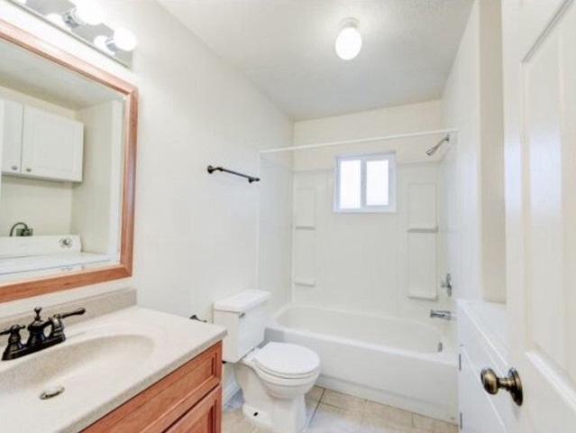 Male Bedroom Utilities Included