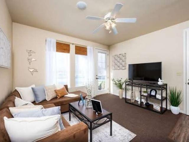 MALE PREFERRED Tenant REQUIRED $625 RENT