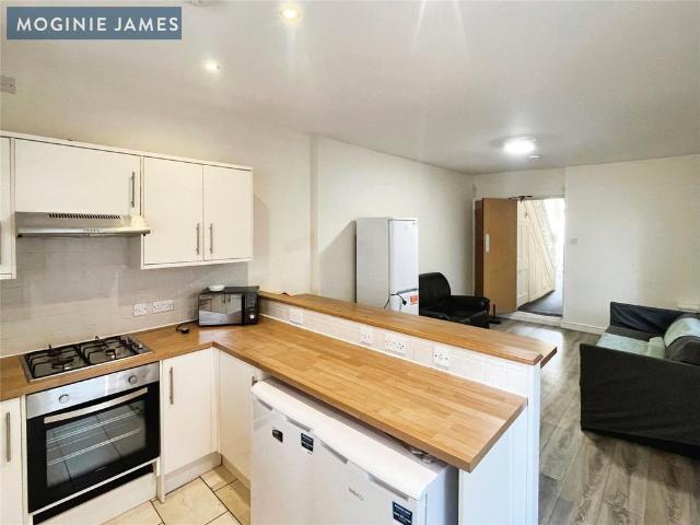 Malefant Street, Cathays, Cardiff, CF24 5 bed terraced house to rent £2,350 pcm £542 pw