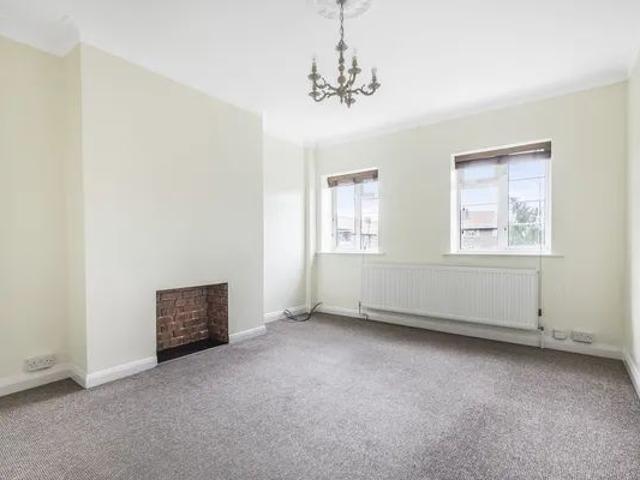 Malford Court, South Woodford, E18, Property for rent