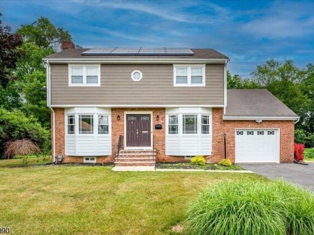Mali Dr, North Plainfield, Home For Sale