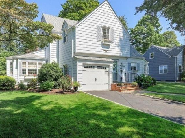 Mali Dr, North Plainfield, Home For Sale