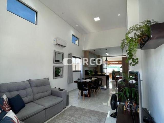 MALIBU PORTEIRA FECHADA | Casa Térrea à Venda com 3 quartos, 4 vagas e 140m²