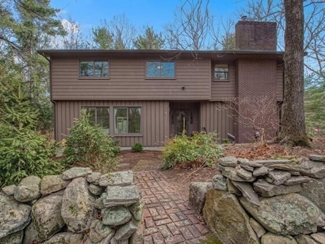 Mallard Dr, Sharon, Home For Sale