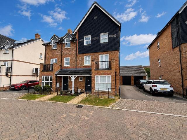 Mallard Drive, Didcot OX11, 4 bed semi detached house to rent, £2,600 pcm | PrimeLocation