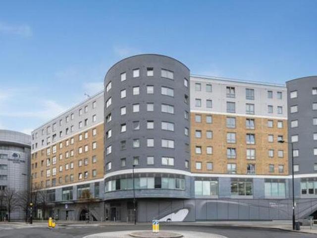 Mallard House, Station Court Townmead Road, 2 Bedroom Flat