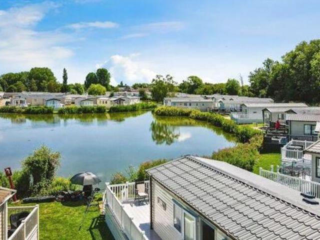Mallard Lake, Cotswold Hoburne, 3 Bedroom Lodge