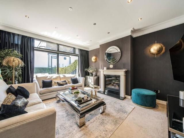 Mallard Place, TW1, London
