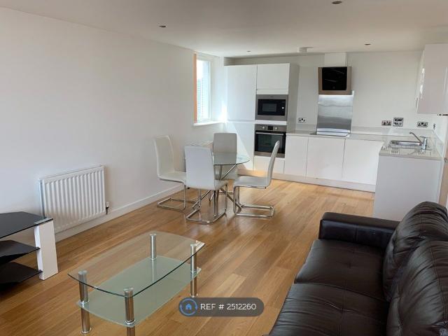 Mallard Point, London E3, 2 bed flat to rent, £2,500 pcm | PrimeLocation