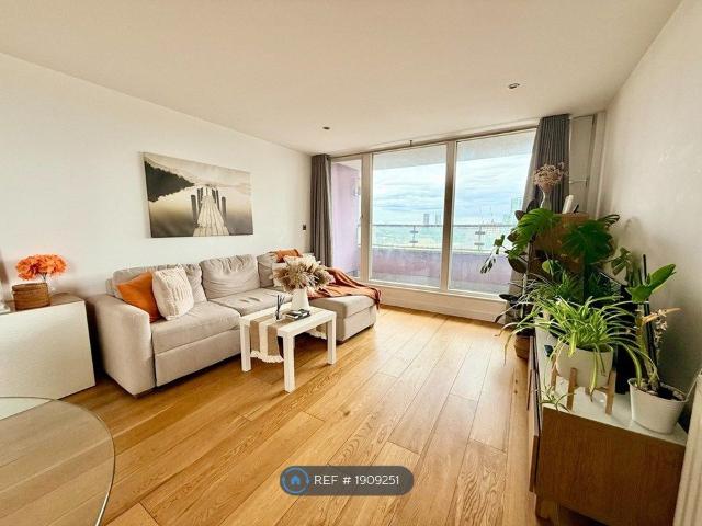 Mallard Point, London E3, 2 bed flat to rent, £2,300 pcm | PrimeLocation