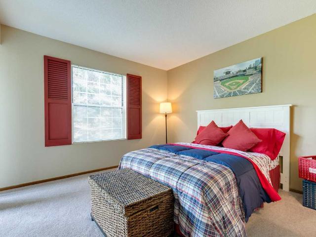 Mallard Ridge 2 Bedroom Apartment for Rent at 13301 Maple Knoll Way, Maple Grove, MN 55369 Brooklyn Park Maple Grove