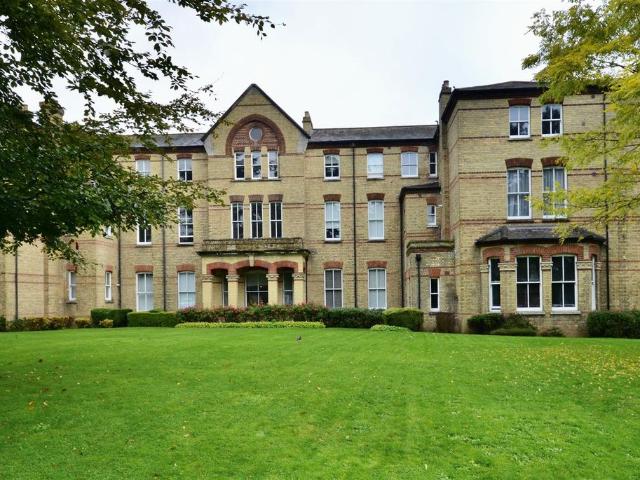 Mallard Road, Abbots Langley WD5, 1 bed flat to rent, £1,300 pcm | PrimeLocation