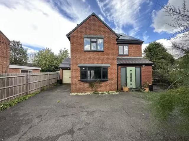 Mallory Road, Lighthorne Heath, LEAMINGTON SPA