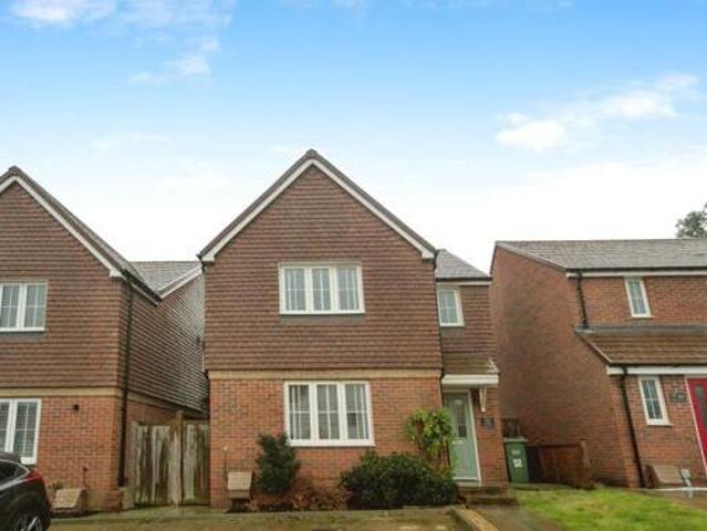 Mallow Drive, Stone Cross, 3 Bedroom Detached