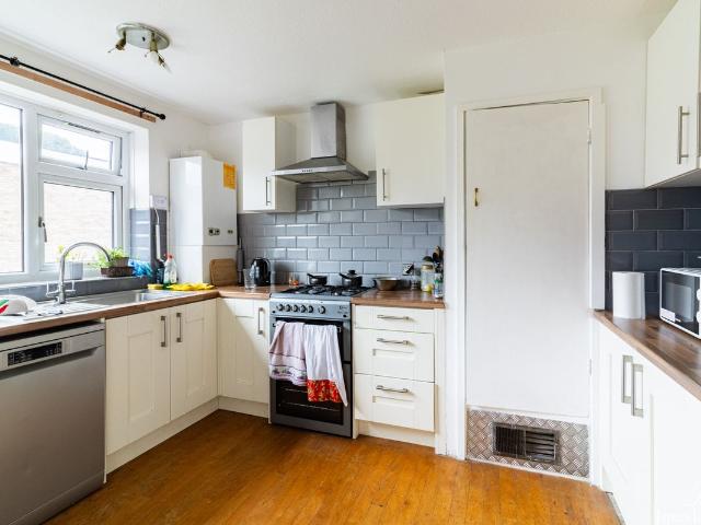 Malmesbury Park, Hawthorne Road, Edgbaston B15, 2 bed flat to rent, £1,100 pcm | PrimeLocation