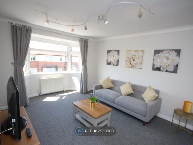 Malmesbury Park Road, Bournemouth BH8, 3 bed flat to rent, £1,350 pcm | PrimeLocation