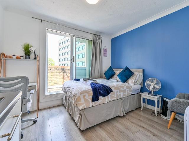 Malmesbury Road, Bow, London E3, Studio to rent, £1,400 pcm | PrimeLocation