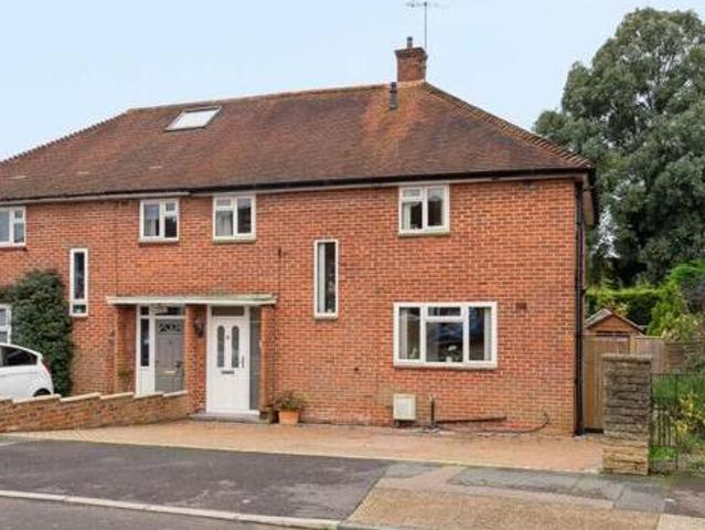 Malmstone Avenue, Merstham, 3 Bedroom Semi detached