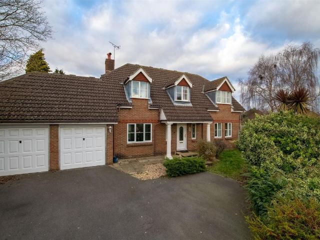 Maple Wood, Havant PO9, Room to rent, £575 pcm | PrimeLocation
