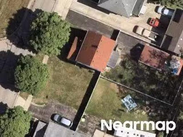 Maple Ave