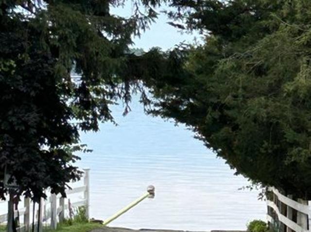 Maple Ave, Dowagiac, MI 49047