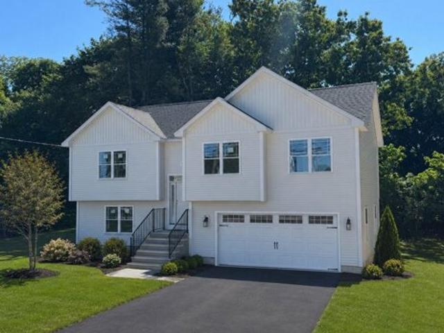Maple Ave, North Haven, Home For Sale