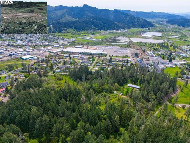 Maple Ave, Sutherlin, OR 97479