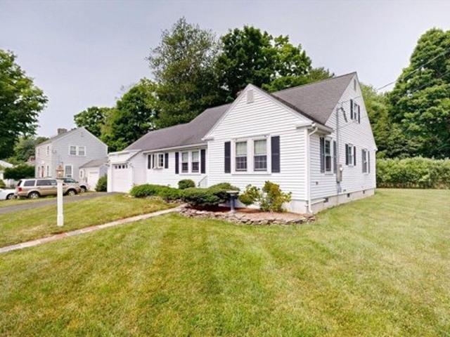 Maple Cir, Shrewsbury, Home For Sale