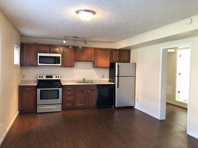 Maple Court Apartments 2 Bedroom Apartment for Rent at 3524 N Pennsylvania St, Indianapolis, IN 46205 Mapleton Fall Creek