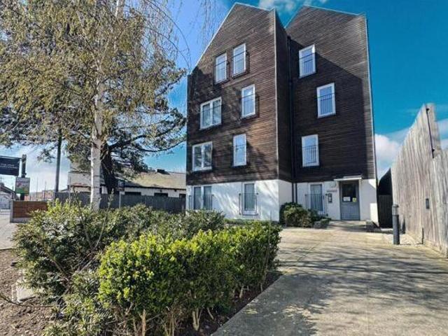 Maple Court, King Street, 2 Bedroom Flat