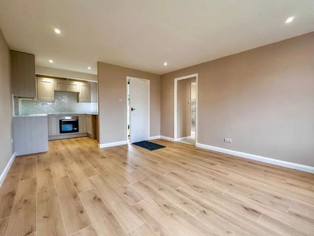 Maple Close