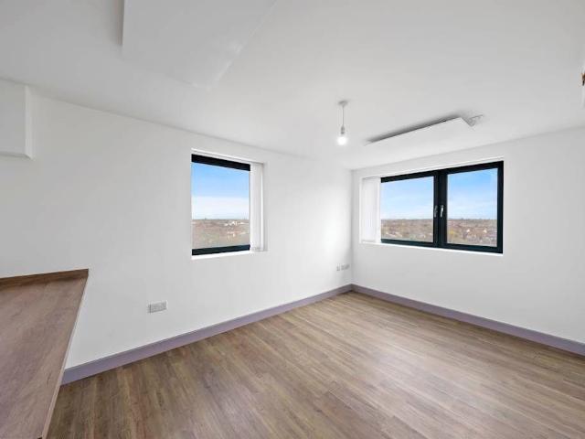 Maple Close, Liverpool L21, 2 bed flat to rent, £875 pcm | PrimeLocation