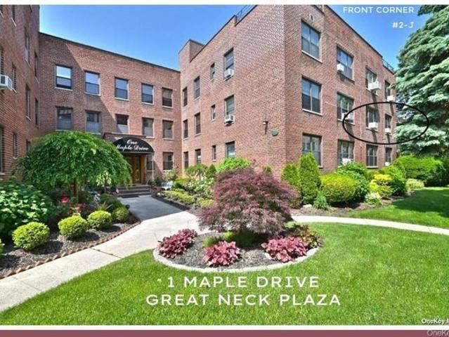 Maple Dr Apt J, Great Neck, Property For Sale
