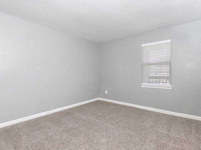 Maple Estates 1 Bedroom Apartment for Rent at 611 Ne Ridgeview Dr, Lees Summit, MO 64086