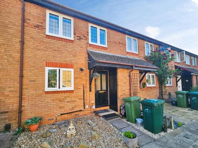 Maple Gardens, Staines upon Thames. 3 bed terraced house to rent £2,300 pcm £531 pw