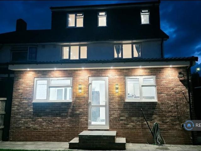 Maple Grove, London, NW9 7 bed semi detached house to rent £4,000 pcm £923 pw
