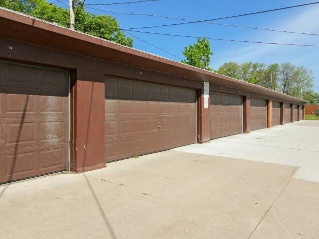 Maple Highlands Apartments 2 Bedroom Apartment for Rent at 6000 Lee Rd S, Maple Heights, OH 44137 Maple Heights