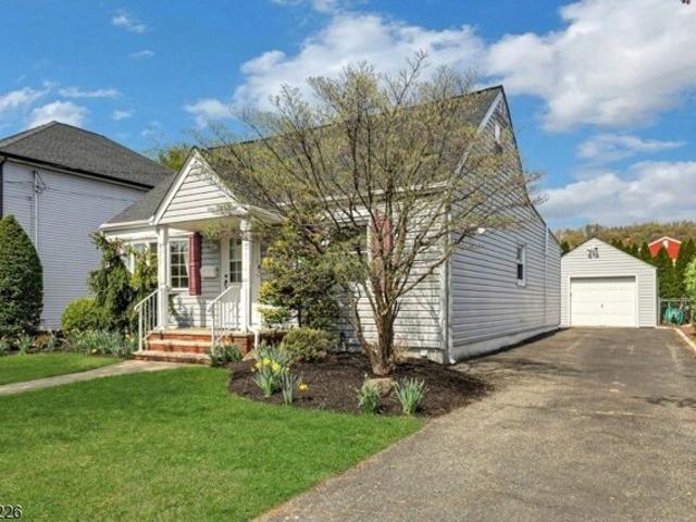 Maple Hill Rd, Clifton, Home For Sale
